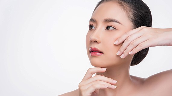 Double Chin Treatment Centre | V-Lift Facial Treatment in PJ